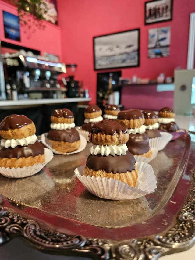 Panterelli Patisserie West Seattle - Exquisite Choux Pastries